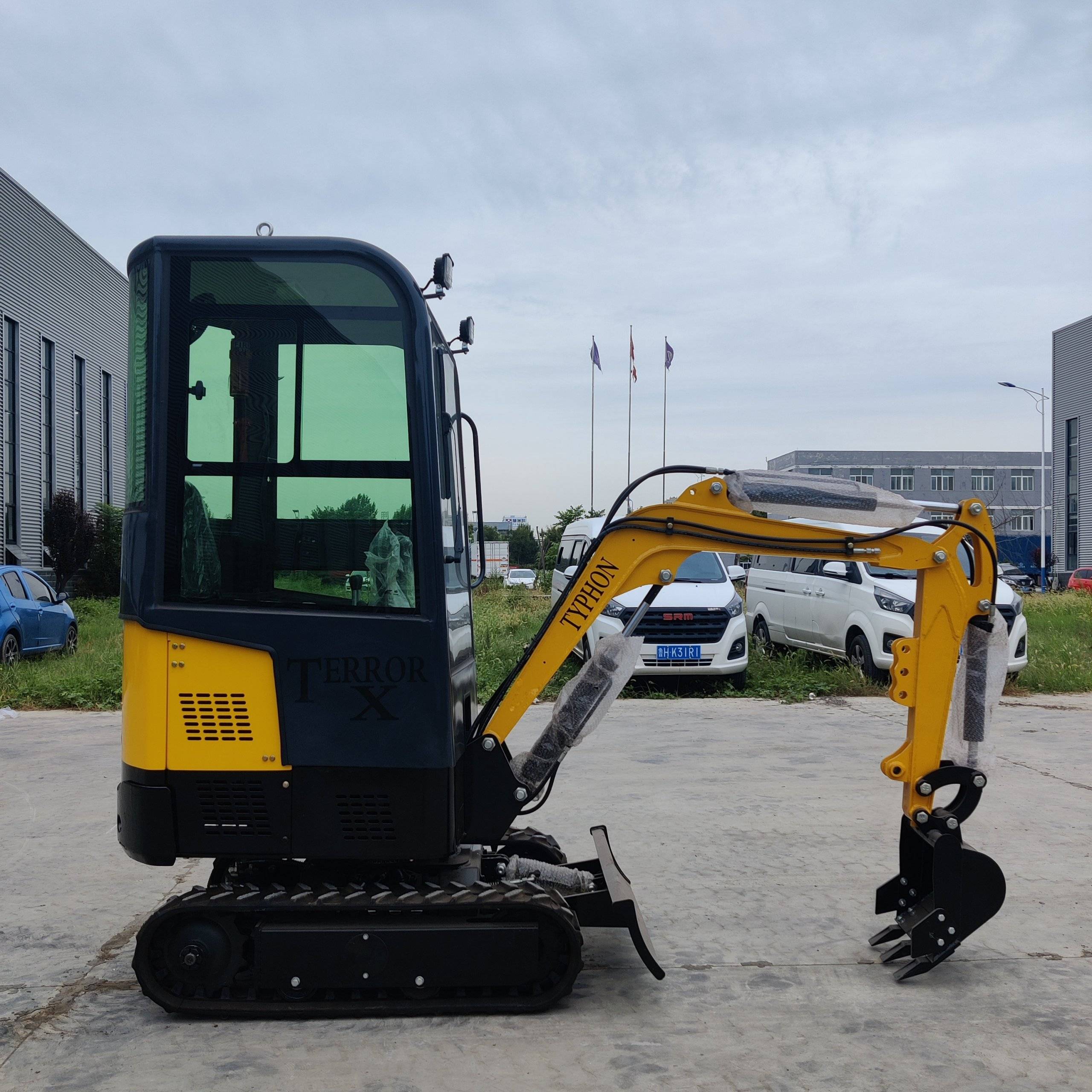 TYPHON Terror X Mini Excavator – 2,500lb Trench Digger