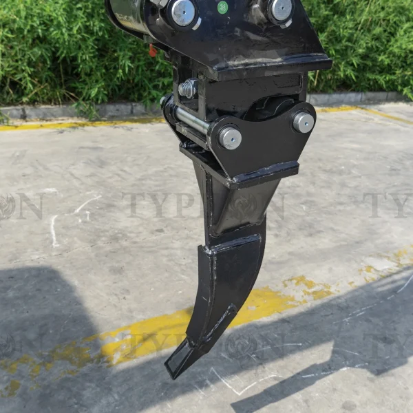 TYPHON Ripper Hook Attachment For 2-3 ton Mini Excavator